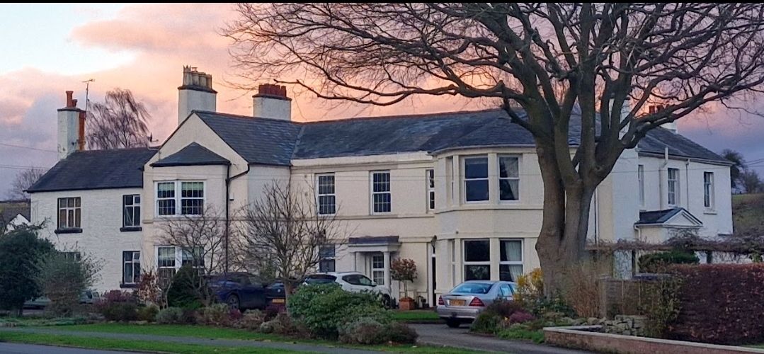 Rhiwabon / Ruabon village walk – Joe the Cocker's Hikes